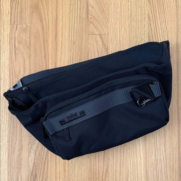 Nike Lebron | Bags | Nike Lebron Fanny Belt Bag | Poshmark